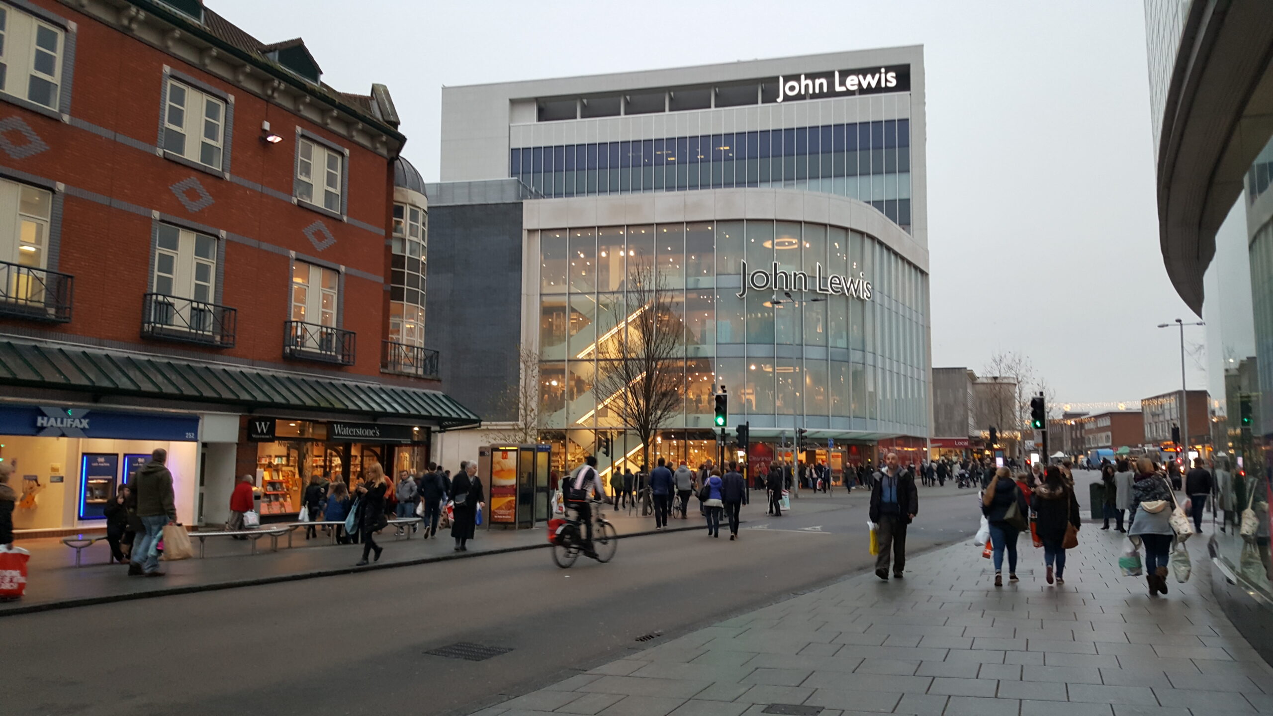 Chaos as fresher babies run through Exeter - Exeposé Online